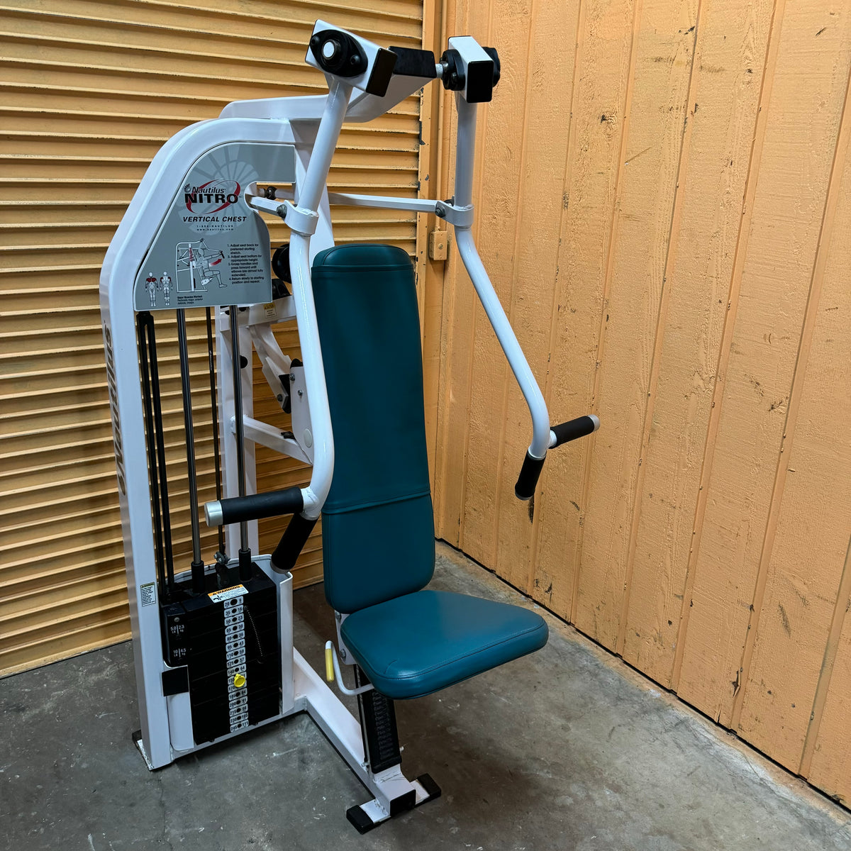 Nautilus Nitro Vertical Chest Press - Excellent Condition – Davenport ...